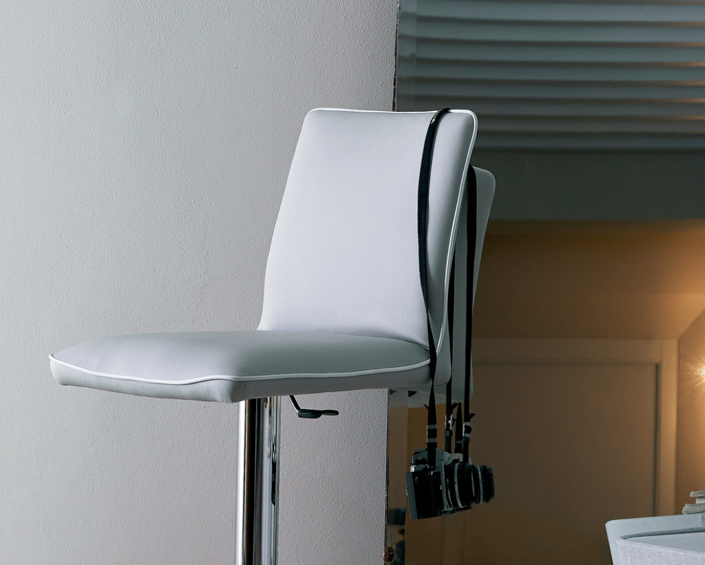 Buy Nata Gas Lift Bar Stool Online in London, UK | Denelli Italia