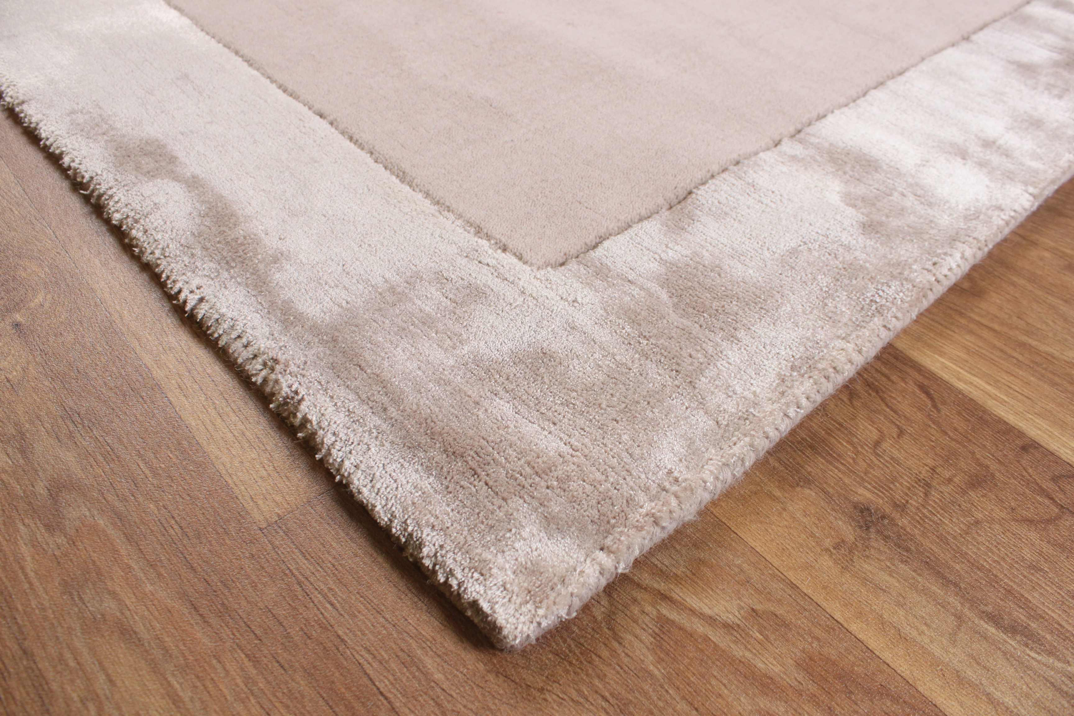 Buy Epson Sand Rug Online in London, UK | Denelli Italia